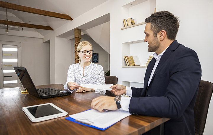 How to Choose the Right Estate Attorney | Expert Legal Guidance